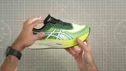 Cut in half: ASICS Magic Speed 2 Review | RunRepeat