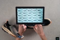 Cut in half: Salomon Outpulse Review | RunRepeat