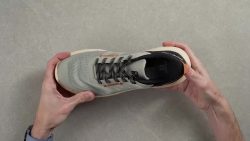 Cut in half: Salomon Outpulse Review | RunRepeat