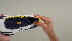 Cut in half: Nike Precision 6 Review | RunRepeat