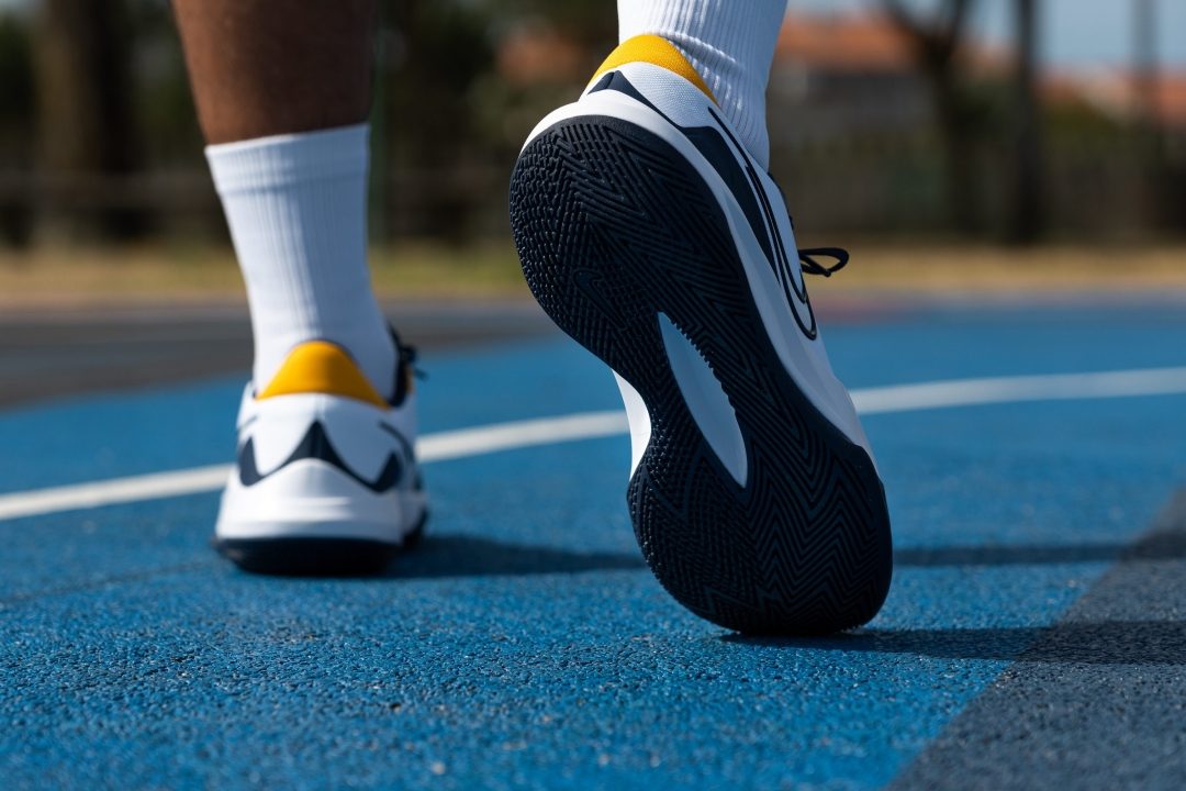 Cut in half: Nike Precision 6 Review | RunRepeat