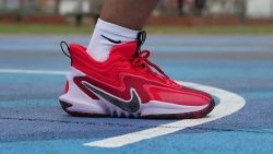 Cut in half: Nike Cosmic Unity 2 Review | RunRepeat