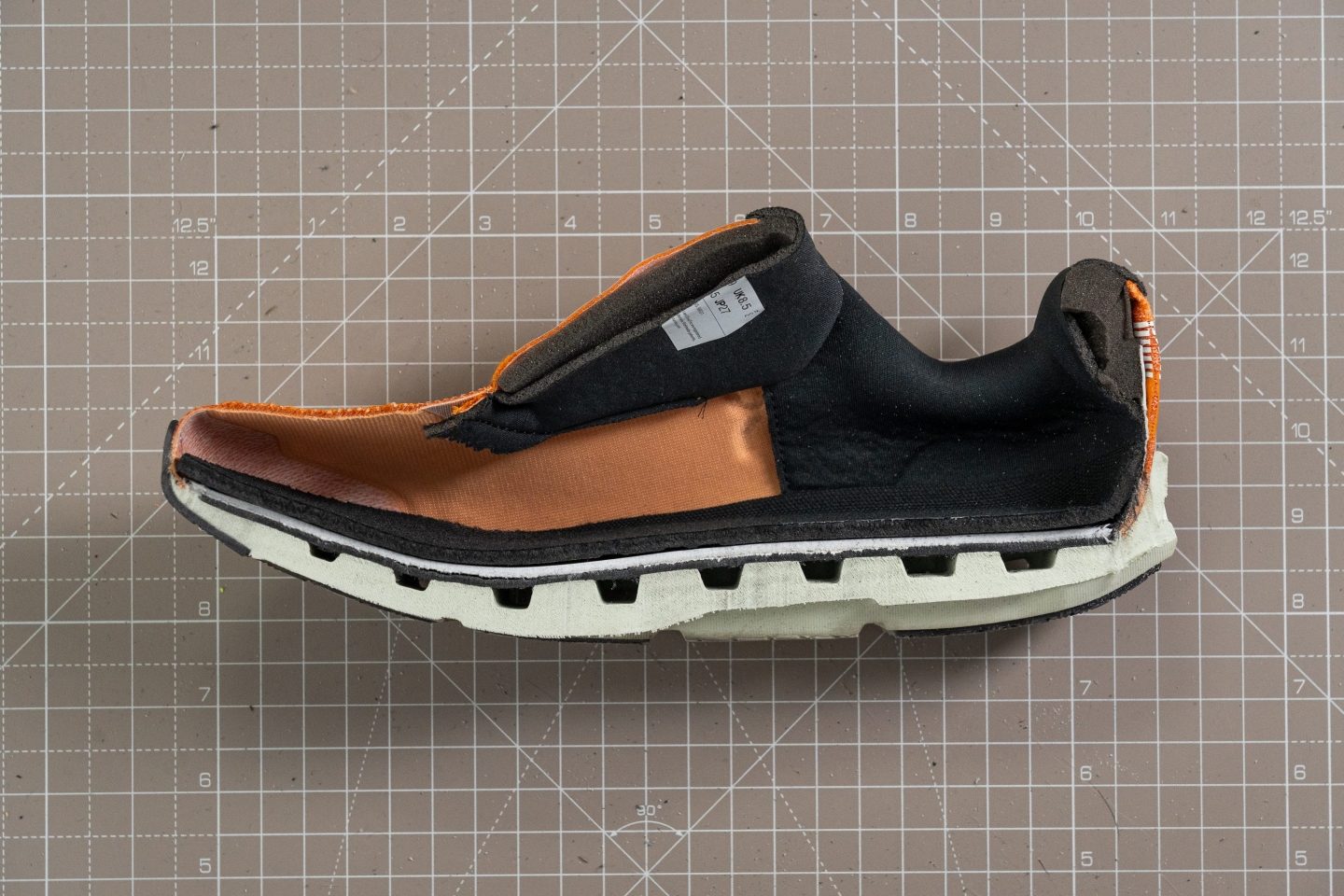 Cut in half: On Cloudgo Review | RunRepeat