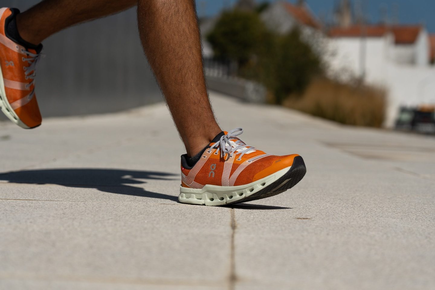 Cut in half: On Cloudgo Review | RunRepeat