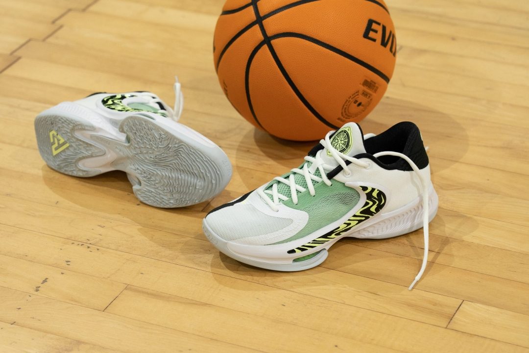 Cut in half: Nike Zoom Freak 4 Review | RunRepeat