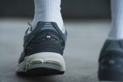 Cut in half: New Balance 1906R Review | RunRepeat