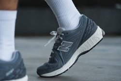 Cut in half: New Balance 1906R Review | RunRepeat
