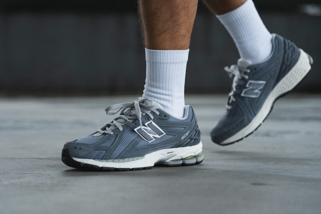 Cut in half: New Balance 1906R Review | RunRepeat