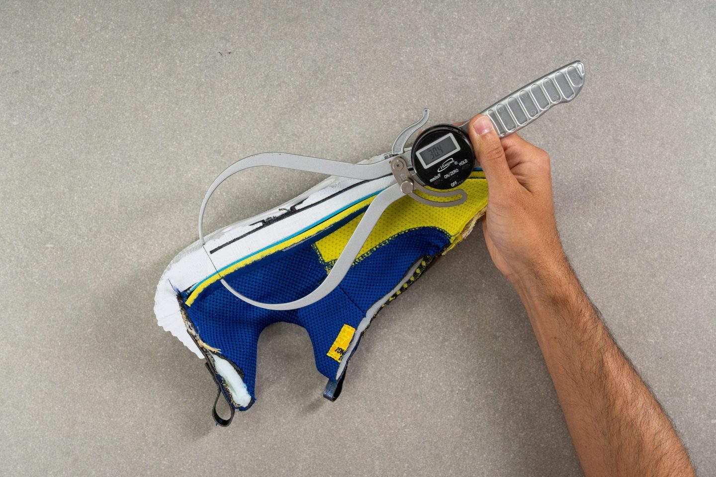 Cut in half: Under Armour Curry Flow 10 Review | RunRepeat