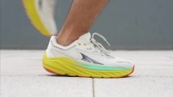 Cut in half: Altra VIA Olympus Review | RunRepeat