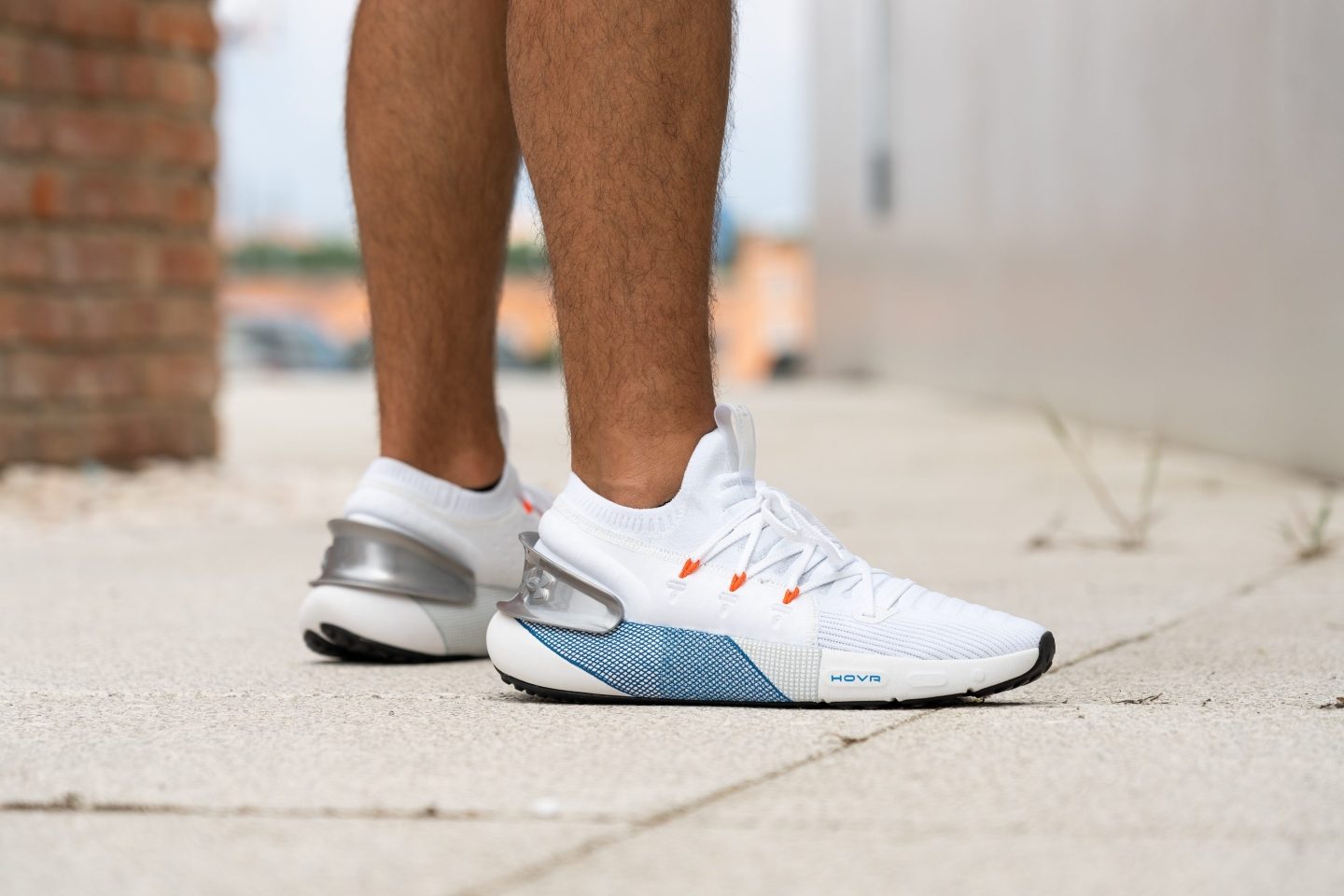 Cut in half: Under Armour HOVR Phantom 3 Review | RunRepeat