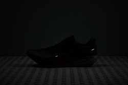 Cut in half: Brooks Hyperion Max Review | RunRepeat