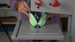 Cut in half: Mizuno Wave Inspire 19 Review | RunRepeat