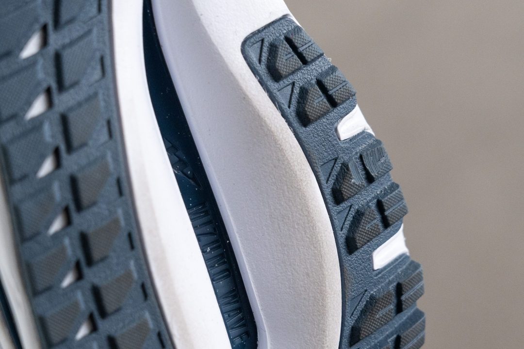 Cut in half: Mizuno Wave Inspire 19 Review | RunRepeat