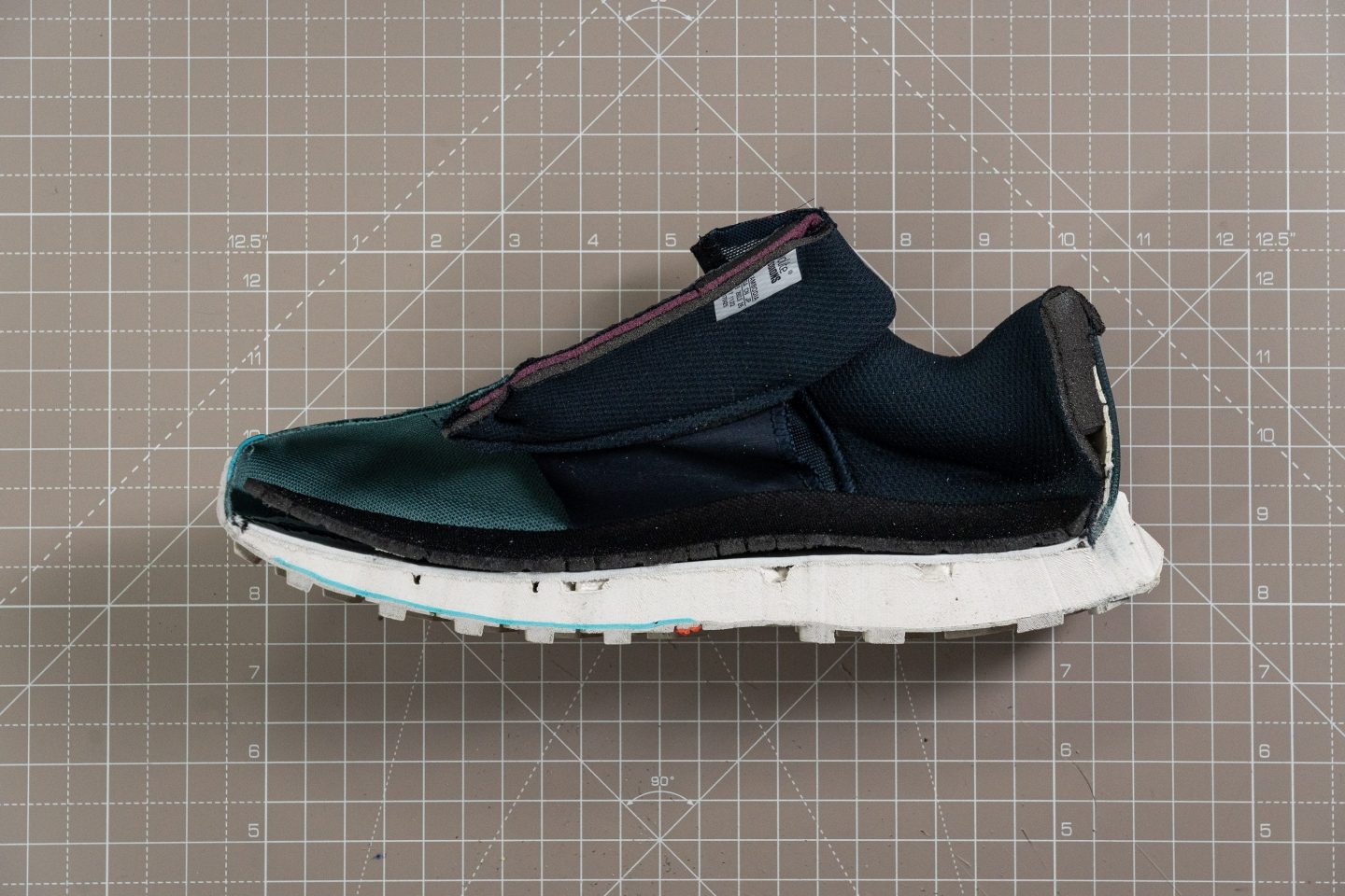 Cut in half: Salomon Ultra Glide 2 Review | RunRepeat