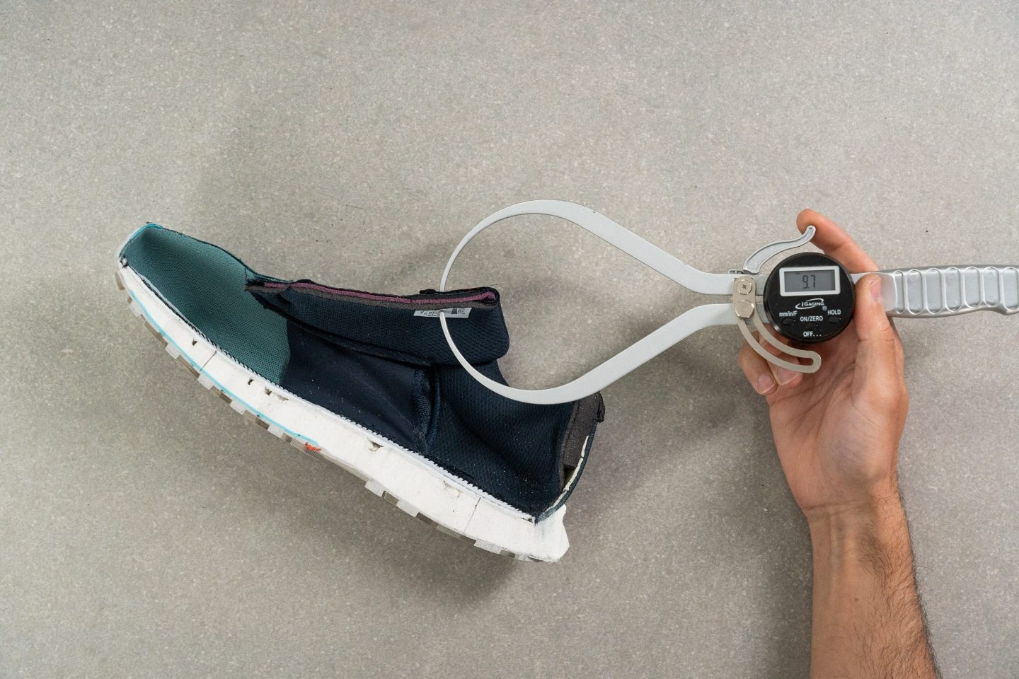 Cut in half: Salomon Ultra Glide 2 Review | RunRepeat