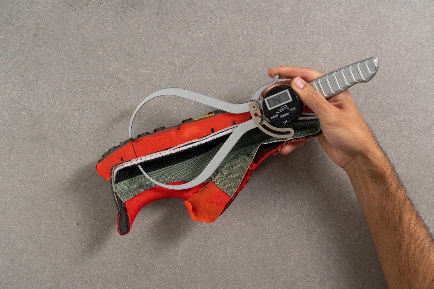 Cut in half: Hoka Speedgoat 5 GTX Review | RunRepeat