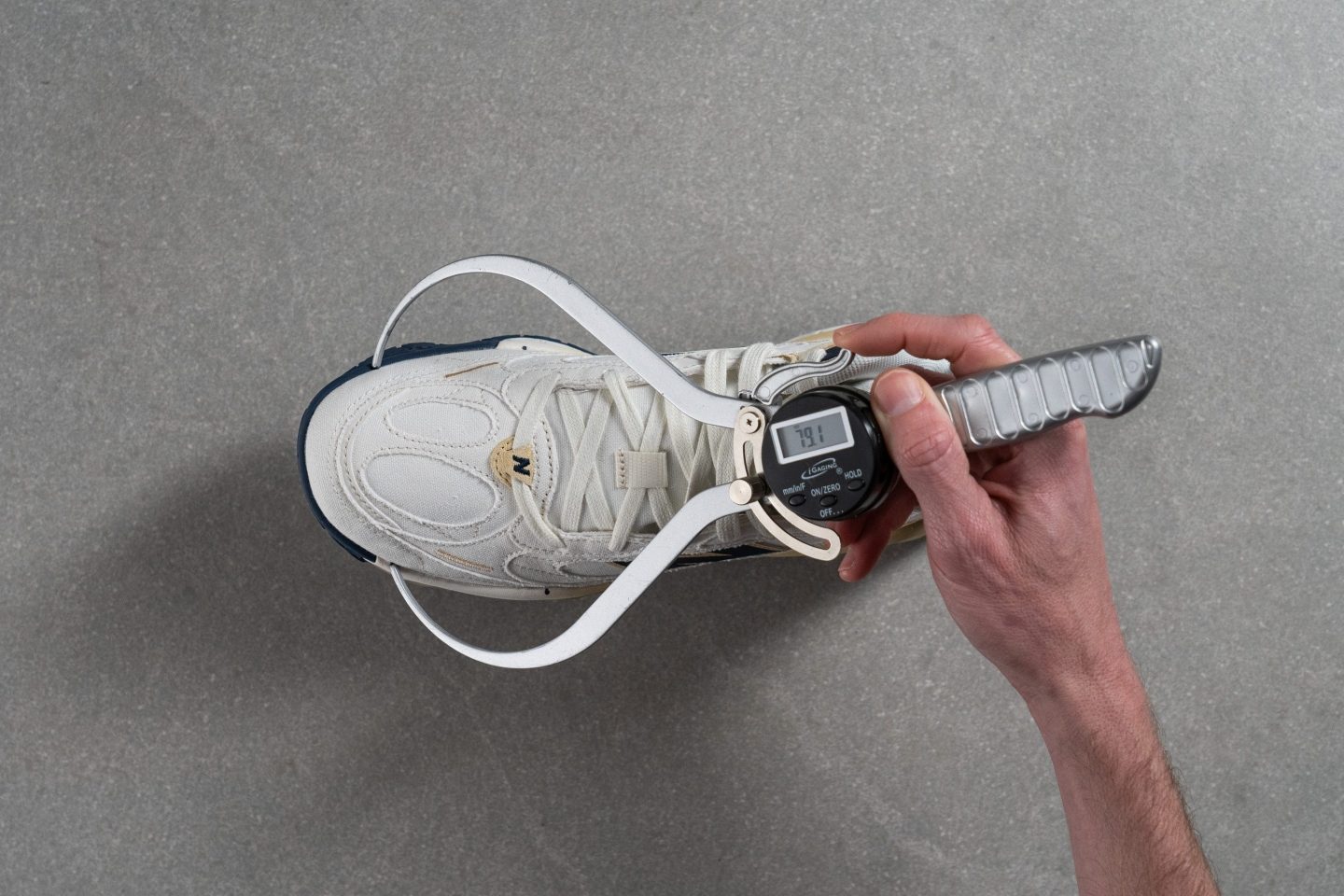 Cut in half: New Balance Fresh Foam BB Review | RunRepeat