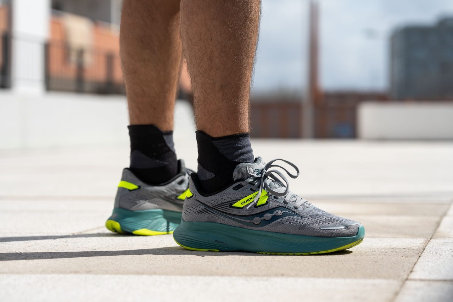 Cut In Half Saucony Guide 16 Review Runrepeat