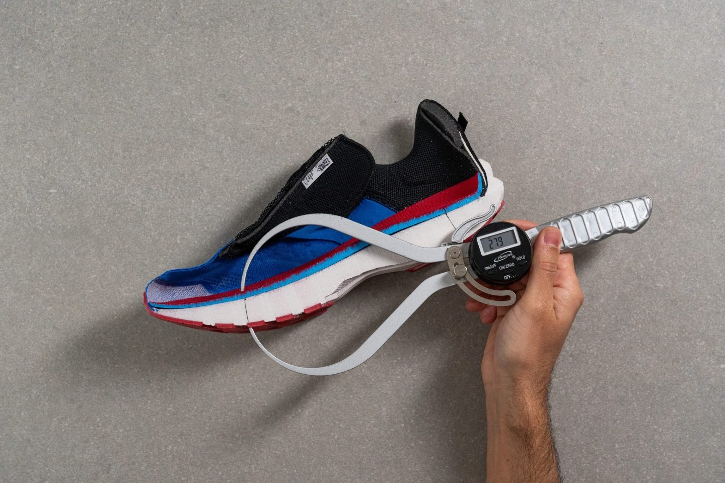 Cut in half: Saucony Axon 3 Review (2024) | RunRepeat