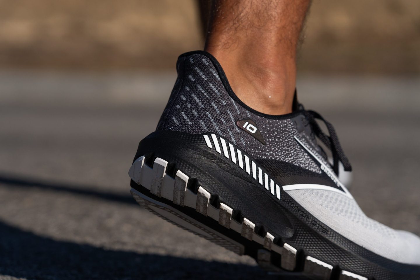 Cut in half: Brooks Launch GTS 10 Review | RunRepeat