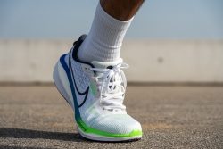Cortadas por la mitad: Análisis y review de las Nike Vomero 17 (2024) | RunRepeat