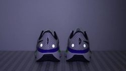 Cortadas por la mitad: Análisis y review de las Nike Vomero 17 (2024) | RunRepeat