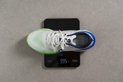 Cortadas por la mitad: Análisis y review de las Nike Vomero 17 (2024) | RunRepeat