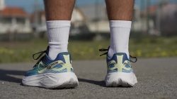 Cut in half: Salomon Aero Glide Review | RunRepeat