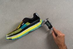 Cut in half: Hoka Tecton X 2 Review | RunRepeat