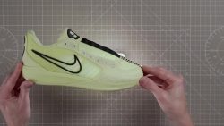 Cut in half: Nike Sabrina 1 Review | RunRepeat