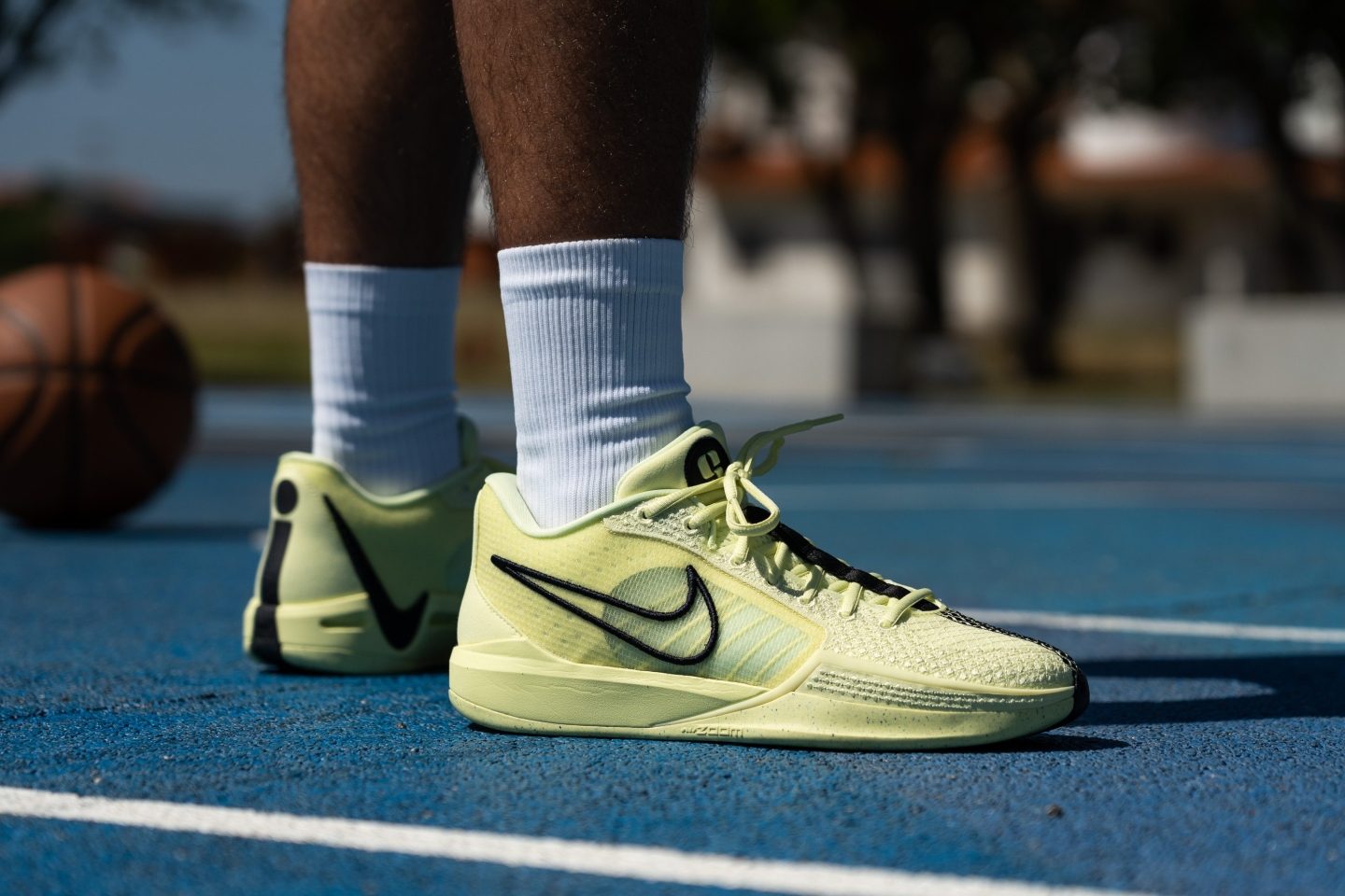 Cut in half: Nike Sabrina 1 Review (2024) | RunRepeat