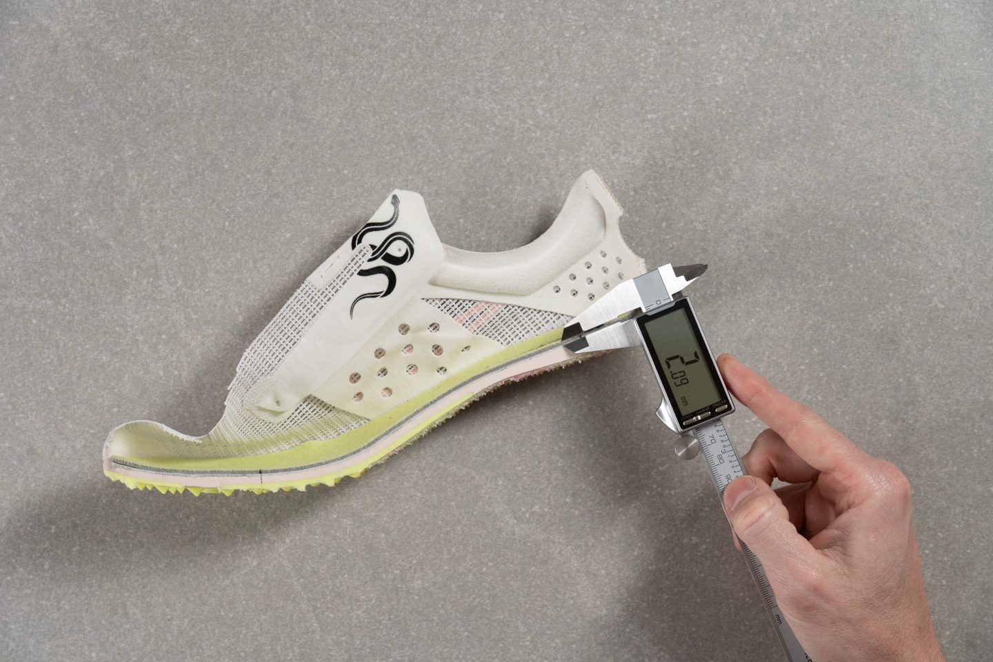 Cut in half: Nike Zoom Mamba 6 Review (2025) | RunRepeat