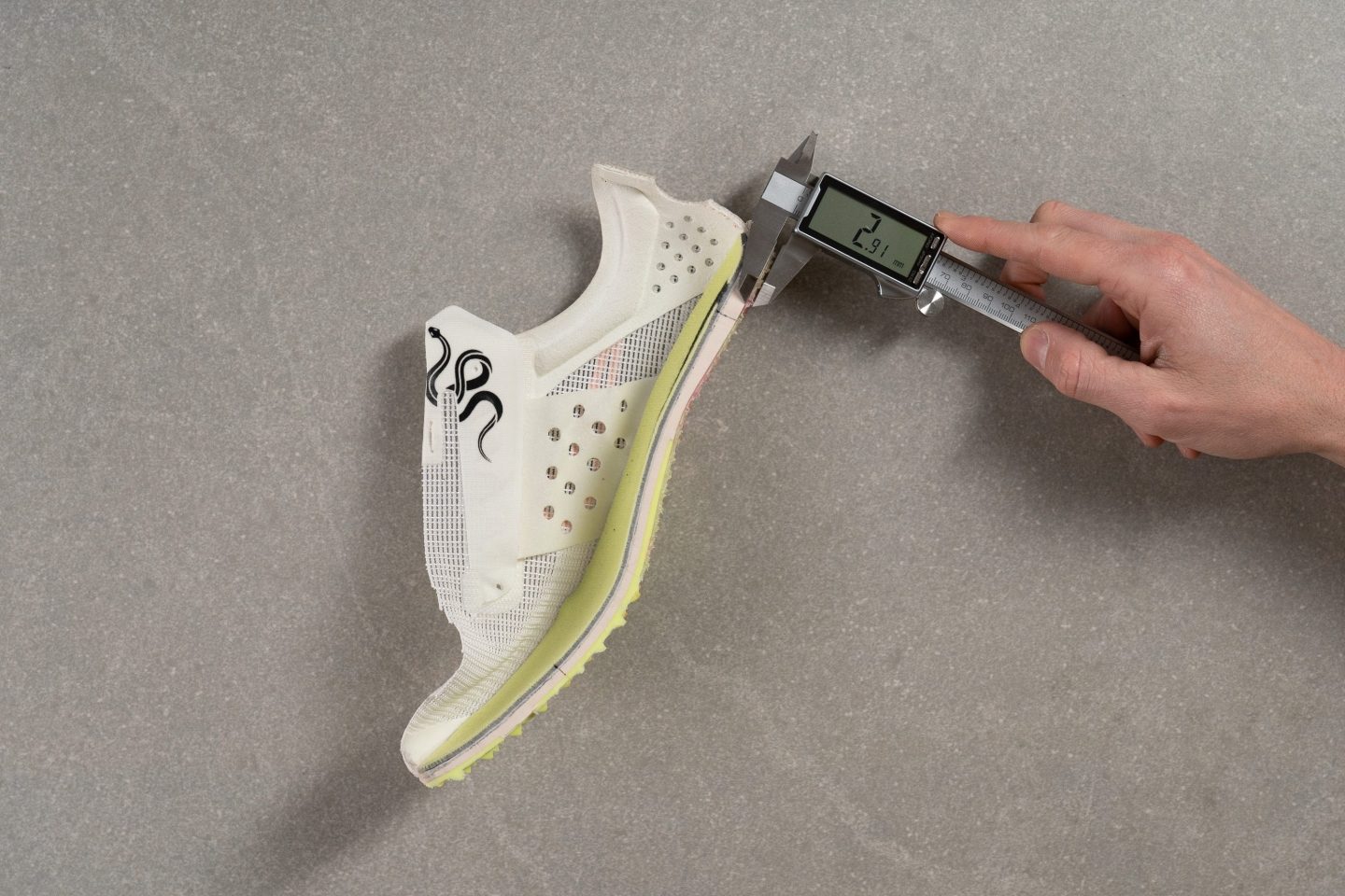 Cut in half: Nike Zoom Mamba 6 Review (2025) | RunRepeat