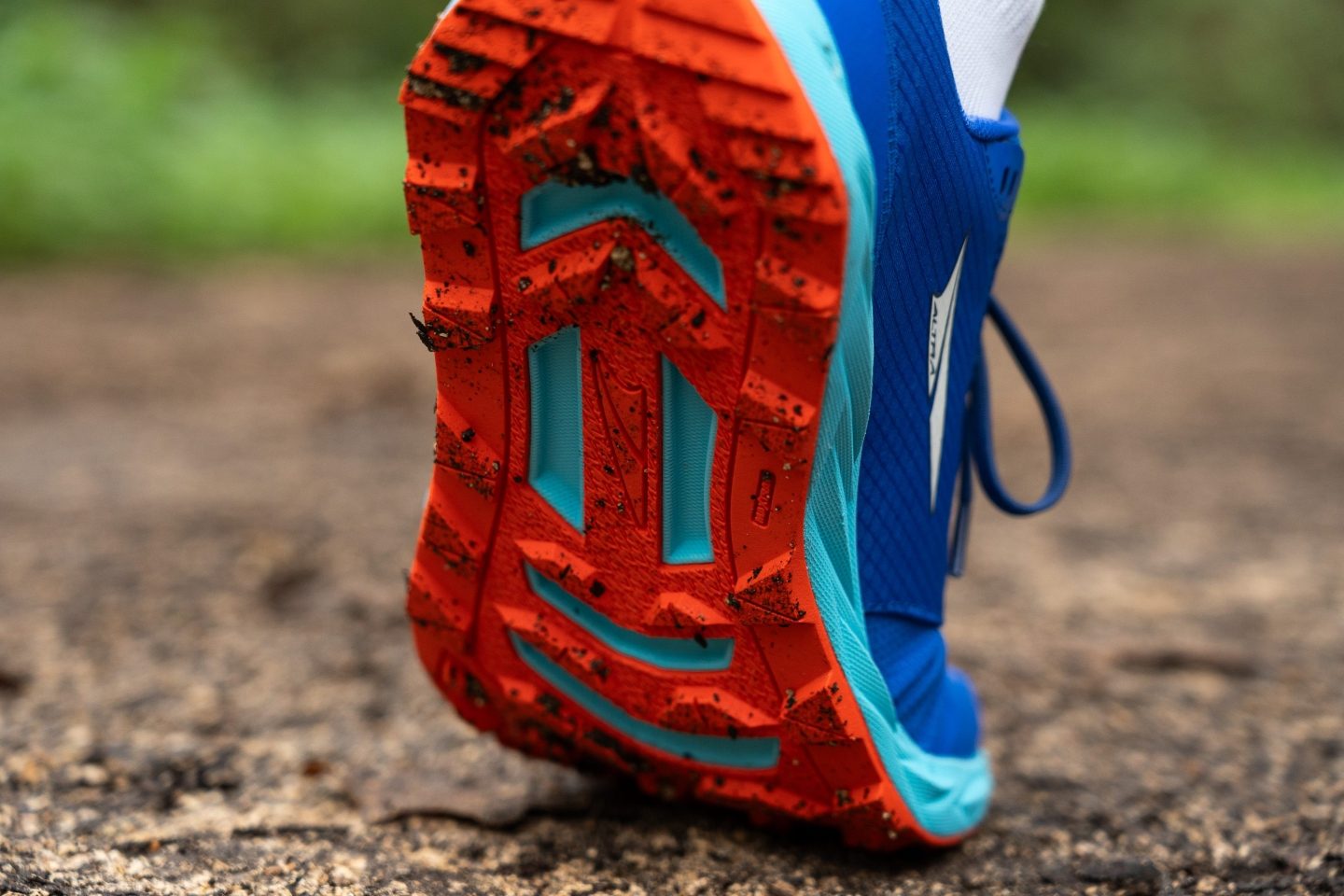 Cut in half: Altra Superior 6 Review (2024) | RunRepeat