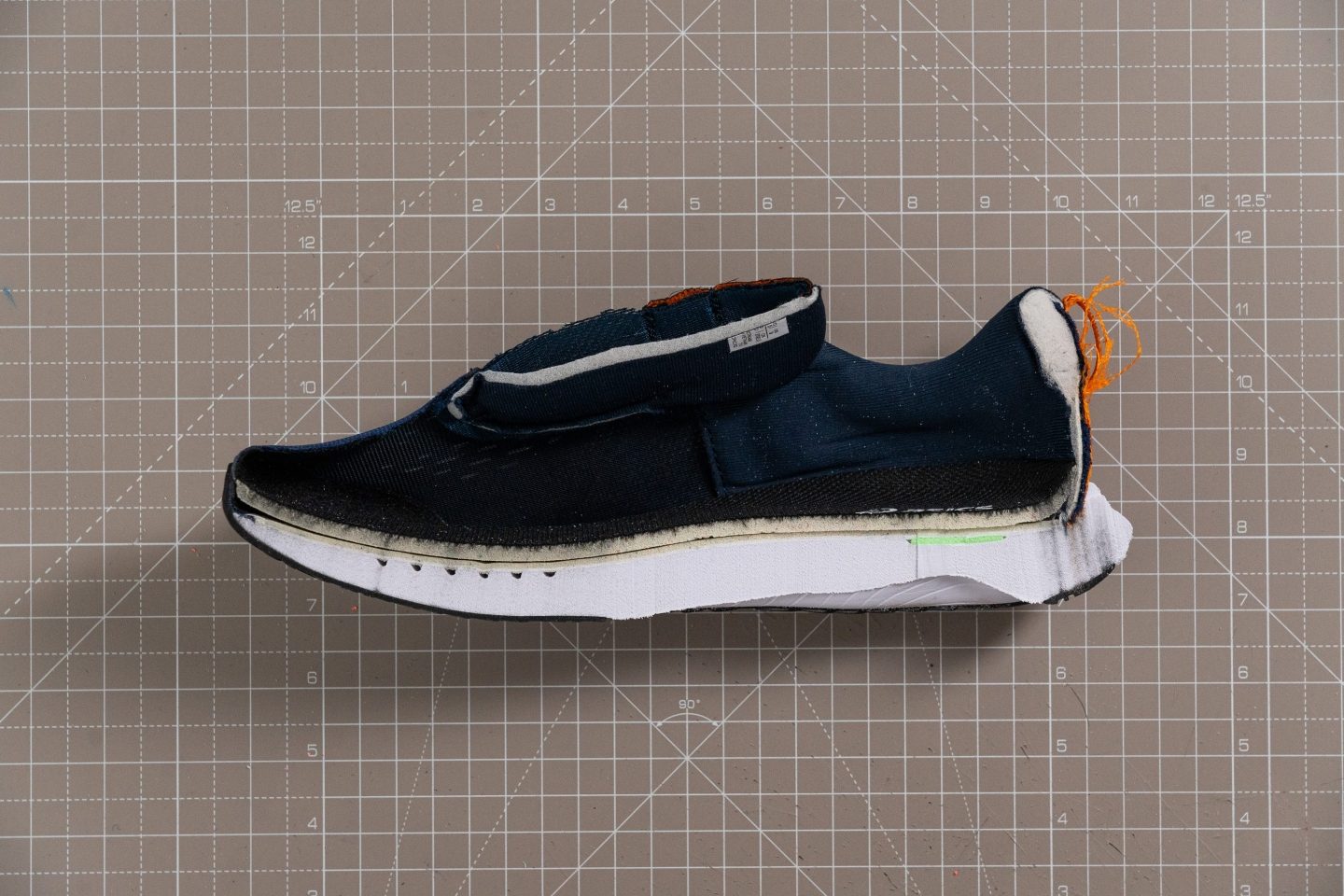 Cortadas por la mitad: Análisis y review de las ASICS Gel Excite 10 ...