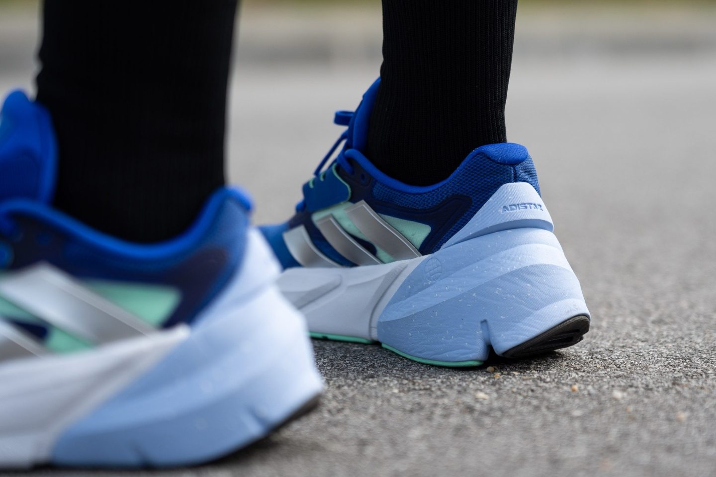 Cut in half: Adidas Adistar 2.0 Review | RunRepeat