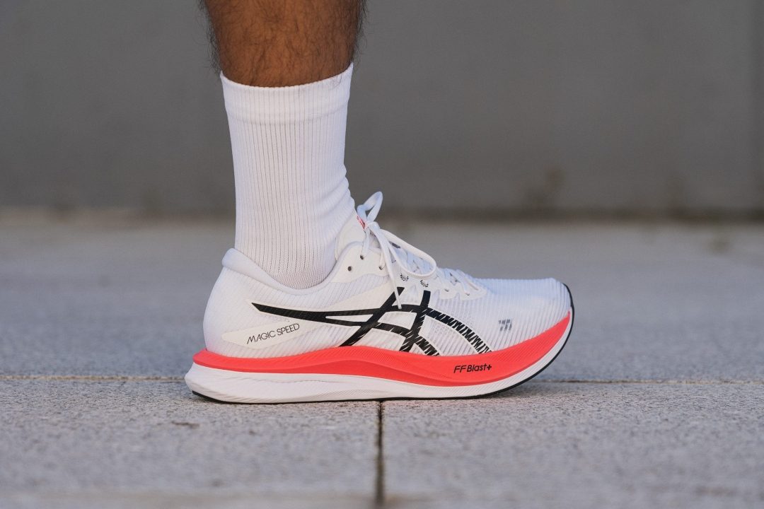 Cut in half: ASICS Magic Speed 3 Review | RunRepeat
