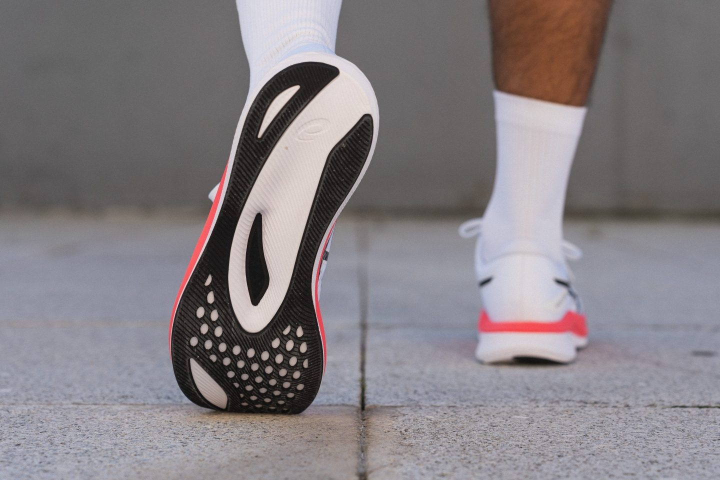 Cut in half: ASICS Magic Speed 3 Review | RunRepeat