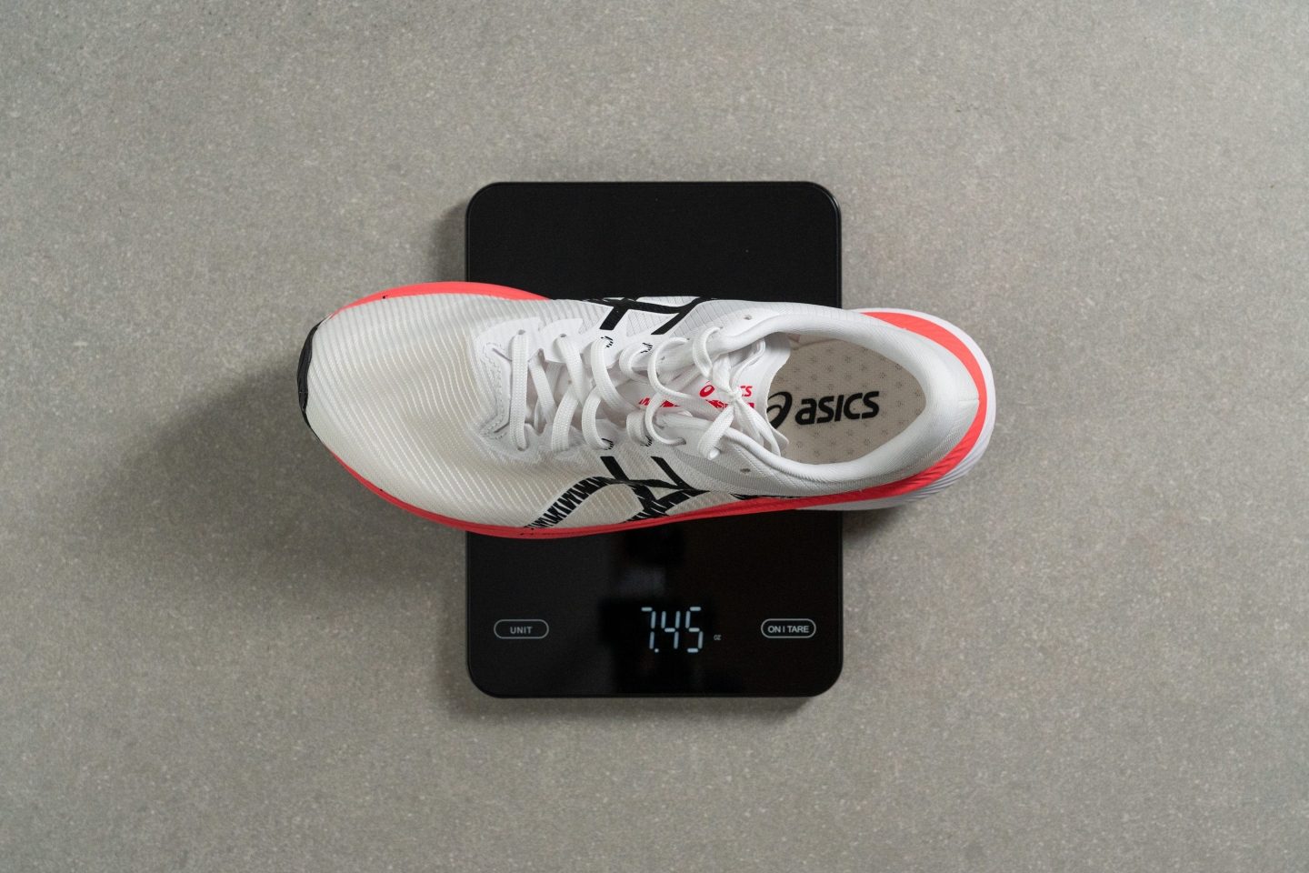 Cut in half: ASICS Magic Speed 3 Review | RunRepeat
