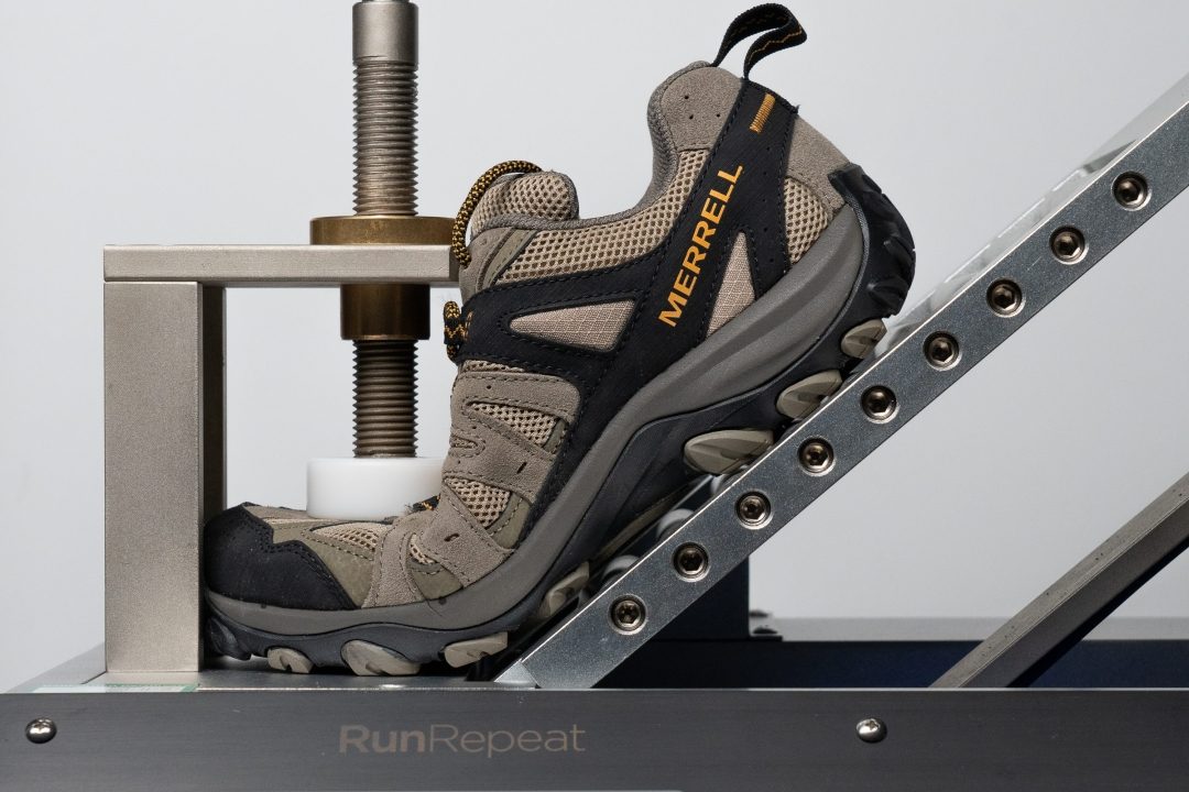 Cut in half: Merrell Accentor 3 Review | RunRepeat