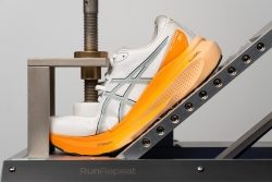 Cut in half: ASICS Gel Kayano 30 Review | RunRepeat