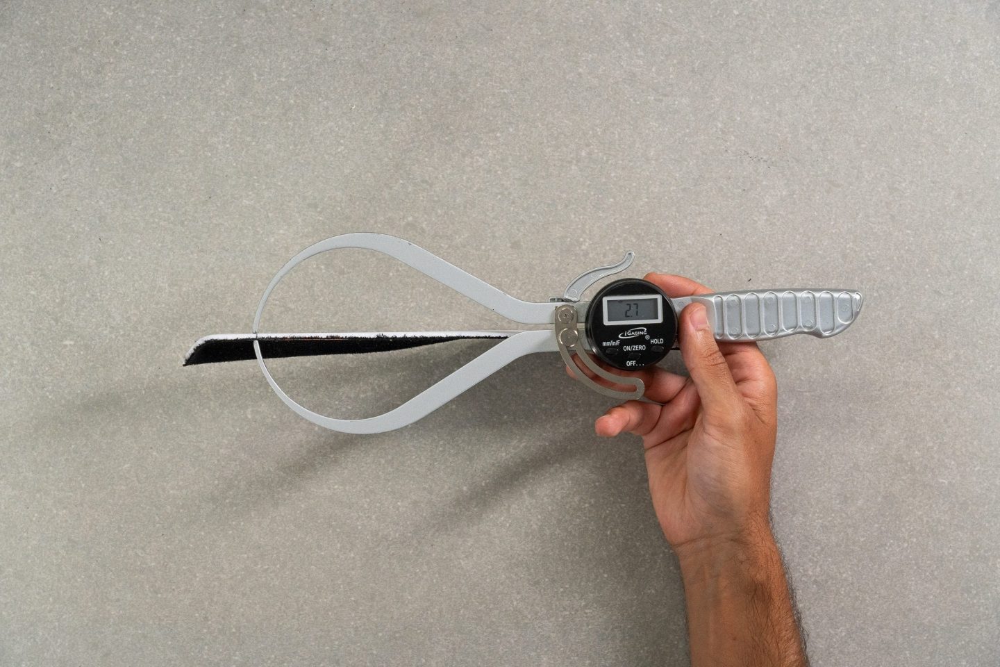 Cut in half: Brooks Hyperion GTS Review | RunRepeat