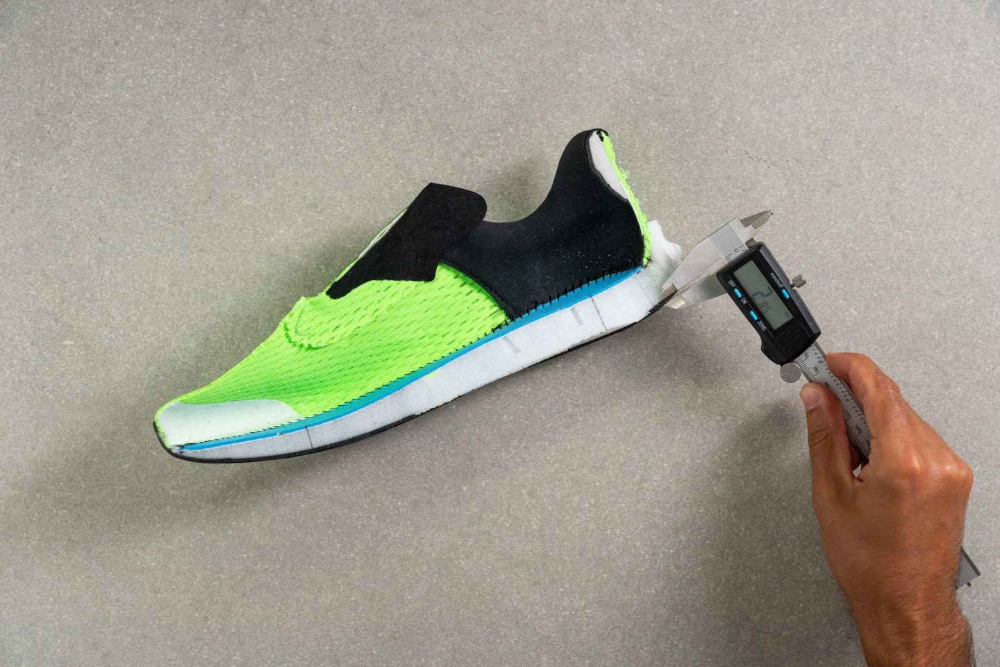 Cut in half: Brooks Hyperion GTS Review | RunRepeat