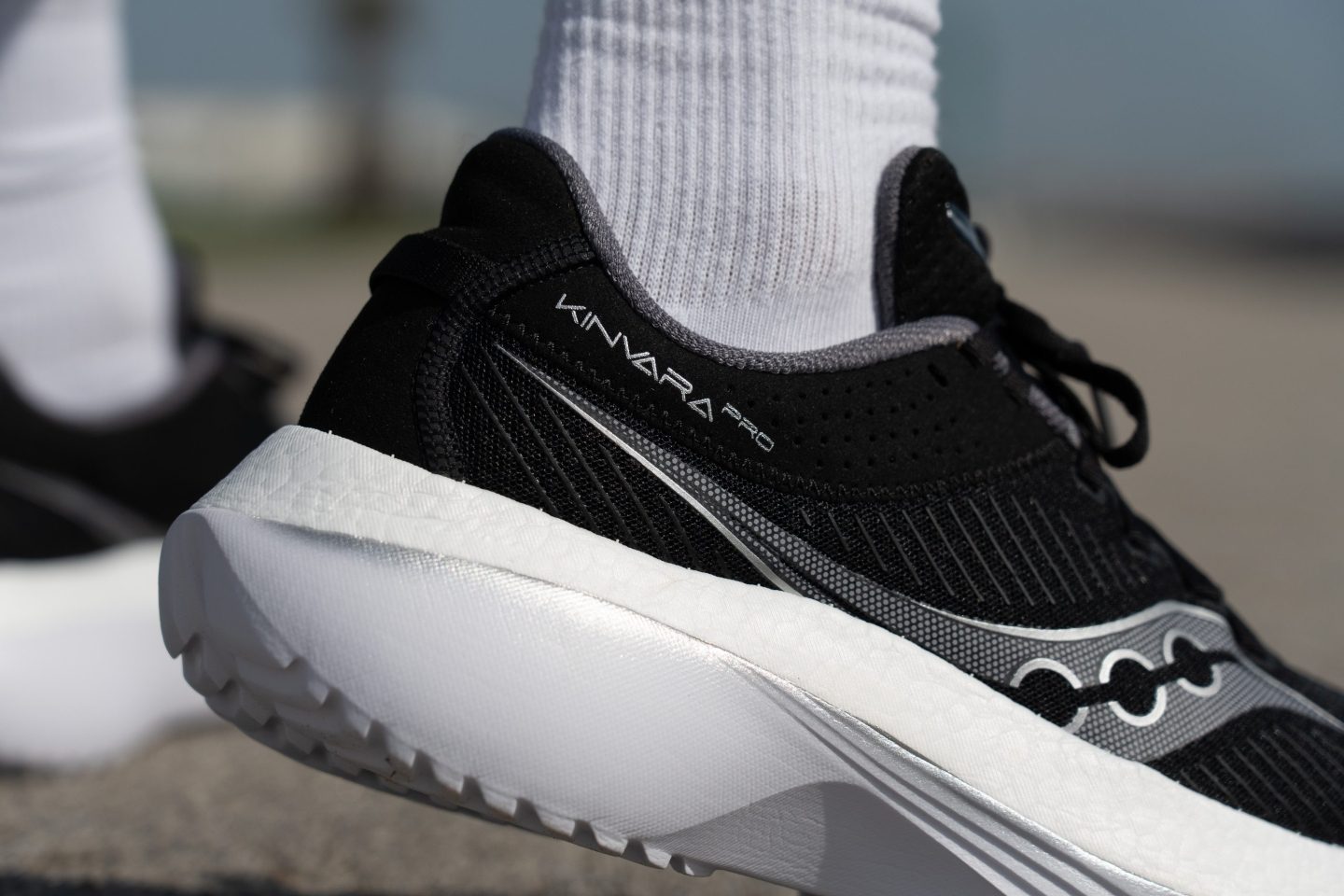 Cut in half: Saucony Kinvara Pro Review (2025) | RunRepeat