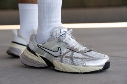 Cut in half: Nike V2K Run Review | RunRepeat