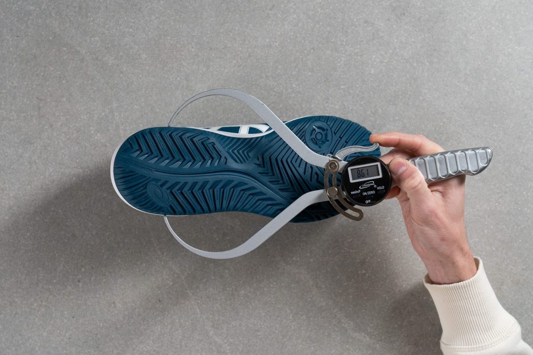 Cut in half: ASICS Gel Dedicate 8 Review | RunRepeat