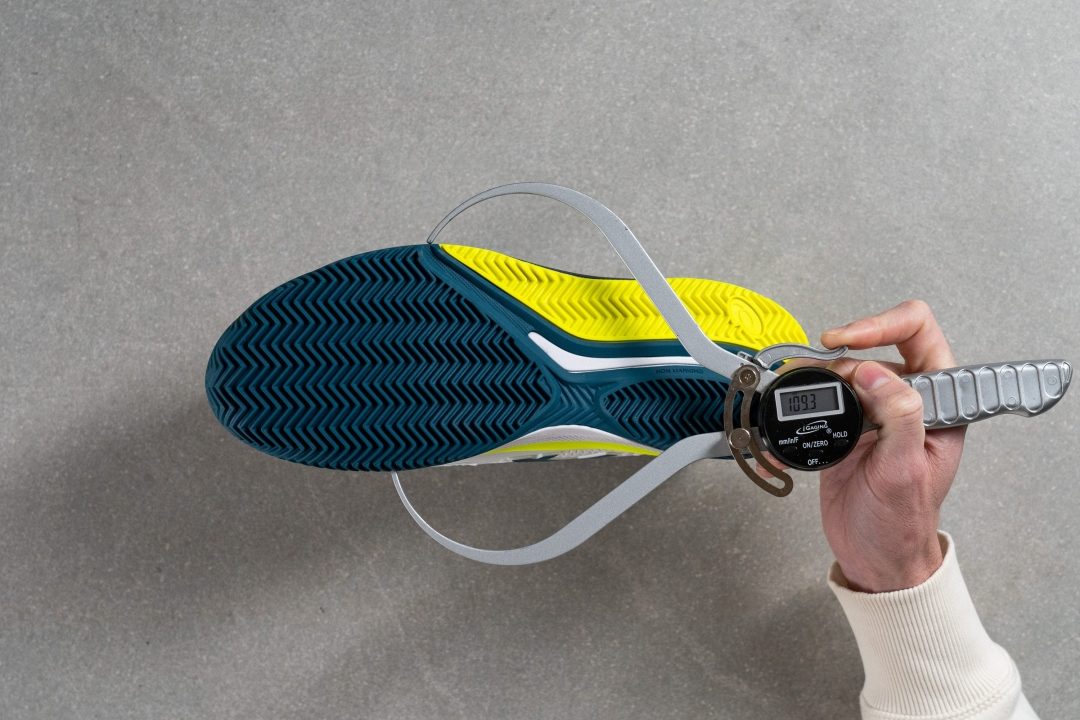 Cut in half: ASICS Gel Resolution 9 Clay Review (2024) | RunRepeat