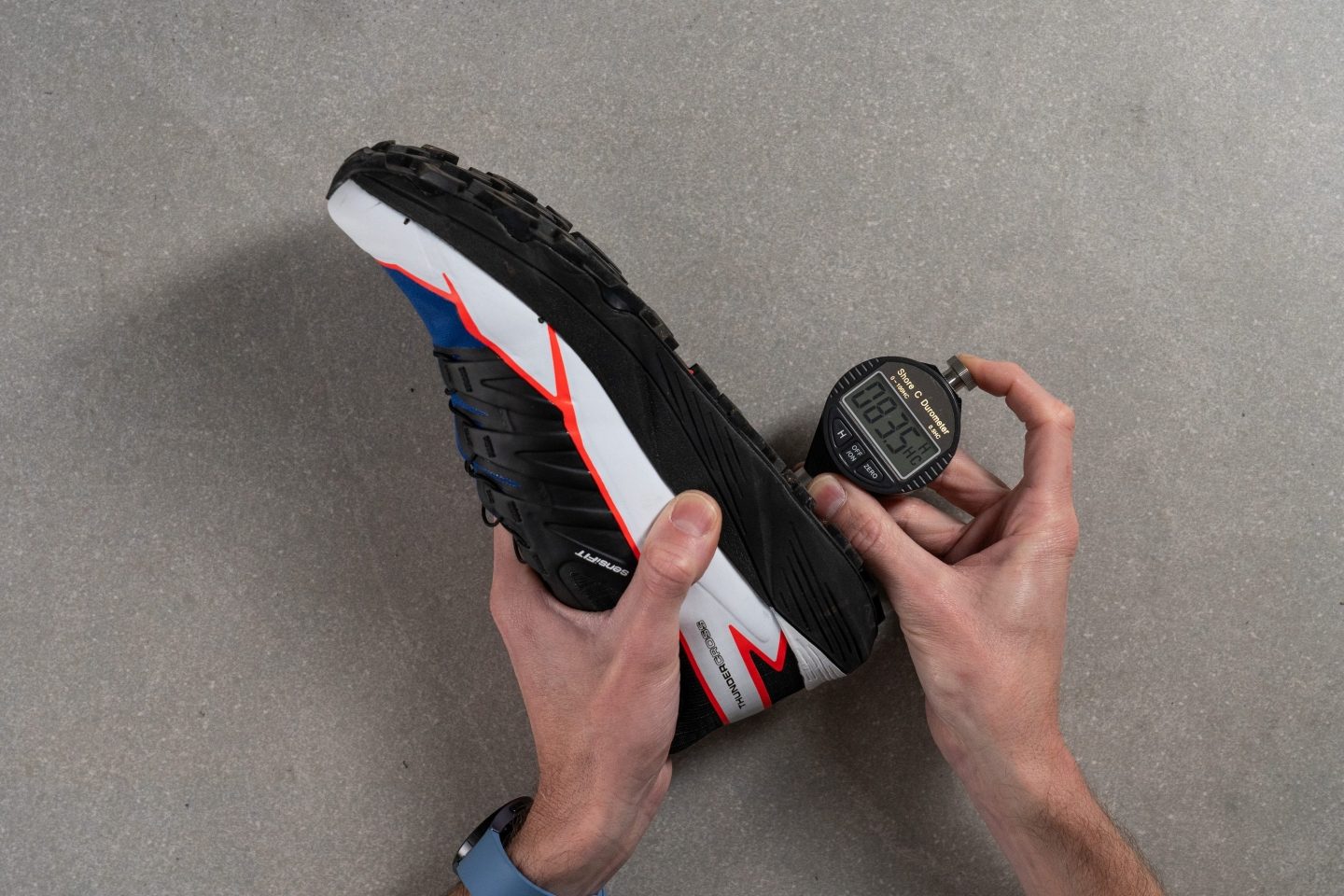 Cut in half: Salomon Thundercross Review (2023) | RunRepeat