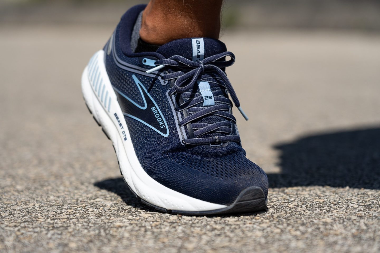 Cut in half: Brooks Beast GTS 23 Review | RunRepeat
